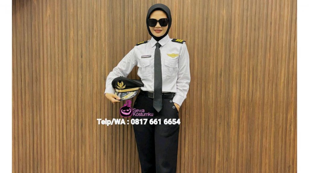 Sewa Kostum Profesi Pilot Wanita Jagakarsa Jakarta – SewaKostumku.com